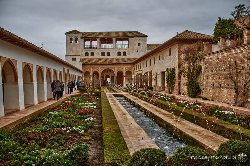 Alhambra - zwiedzanie, co musisz wiedzieć? - Raczejtrampki